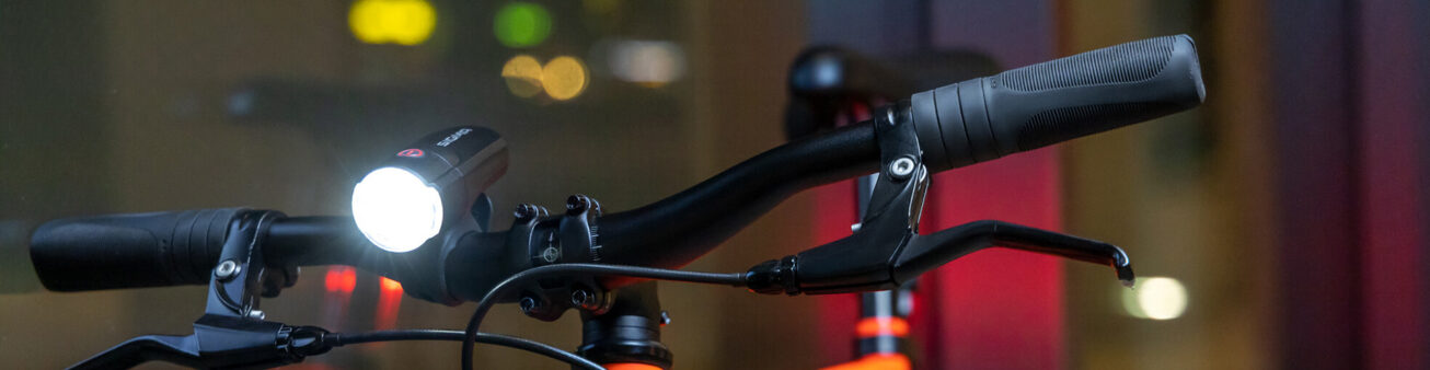 AURA 30 - Bike Light – 30 Lux, 40m, Battery, StVZO - SIGMA